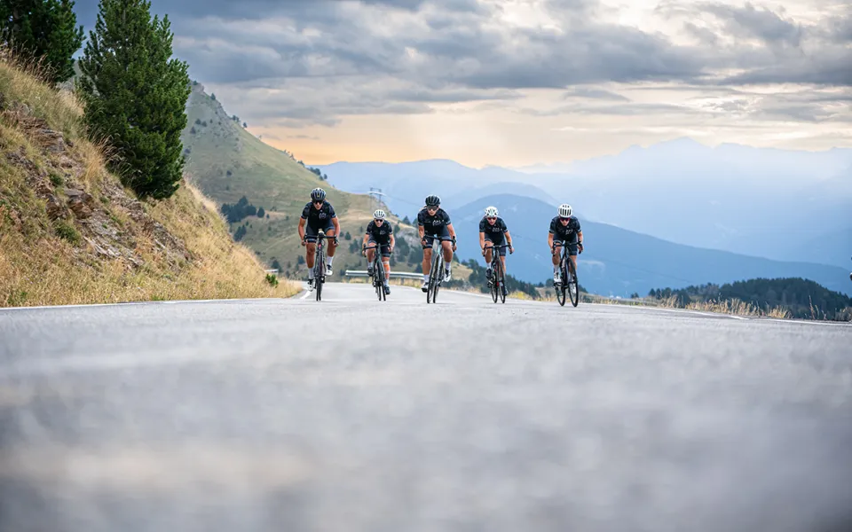 Altitude Training: Benefits for Cycling and Trekking